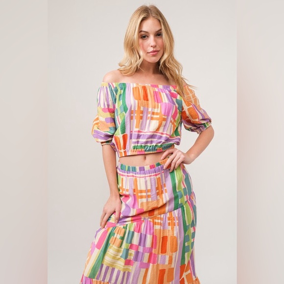 And The Why | Tops | And The Why Puff Sleeve Elastic Edges Geo Printed ...